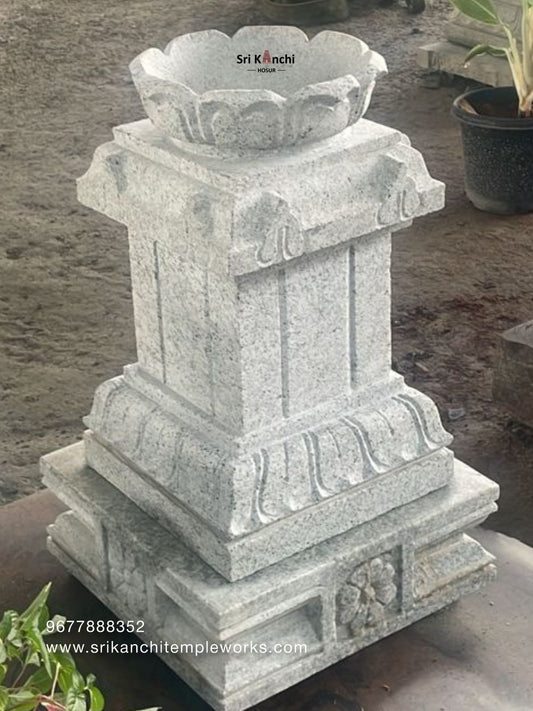 Tulsi maadam Plain Designs on Sides – SRIKANCHI